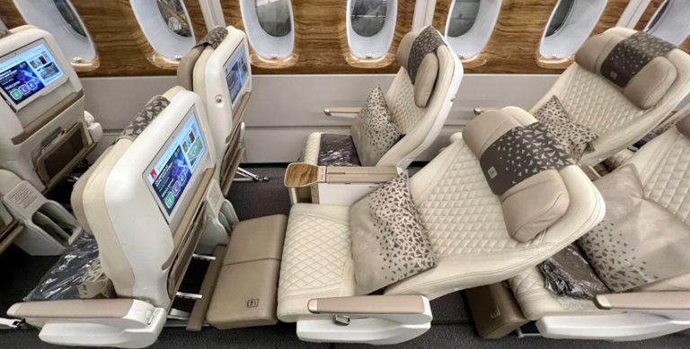 Emirates Economy vs Premium Economy 2026 – Key Differences You Should Know
